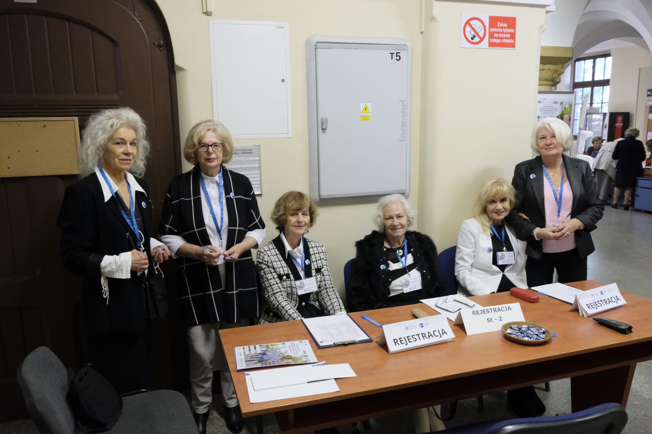 O nas - Uniwersytet Trzeciego Wieku